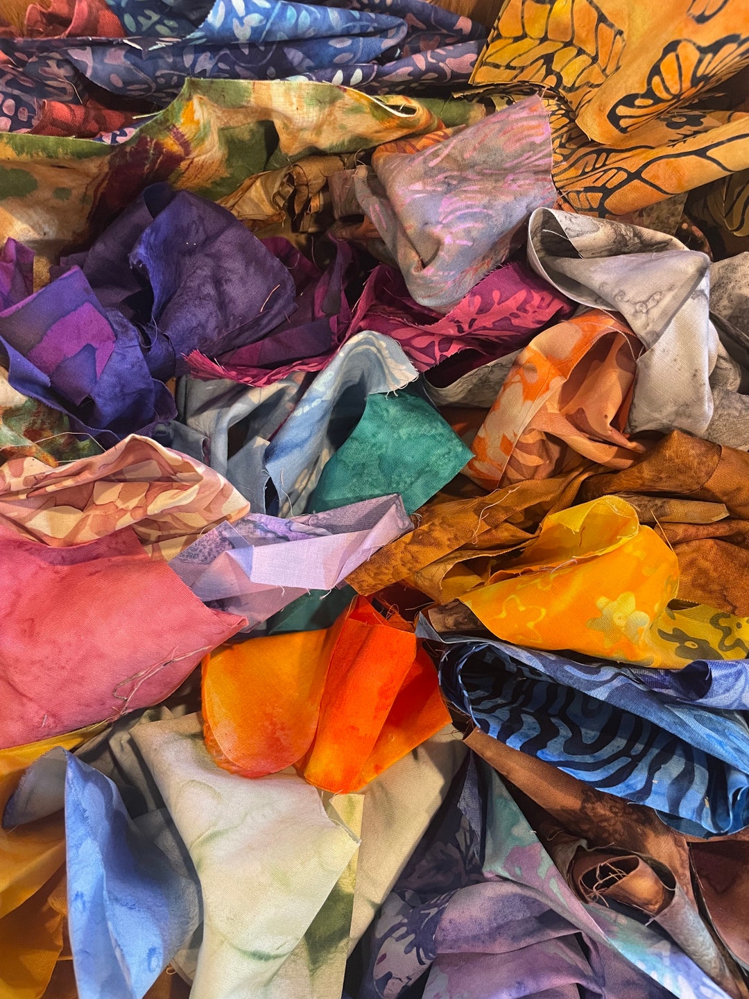 BATIK Fabric Scrap Bag *7.6oz*. Mix of Size, Color, & Prints. - Etsy