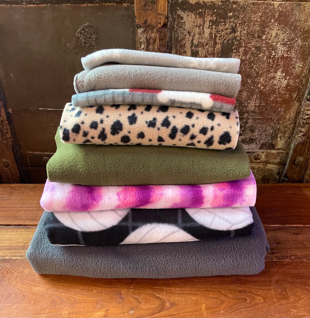 FLEECE Scraps 2lb 15.7oz. Mixed Sizes of Prints and Solids Featuring ...