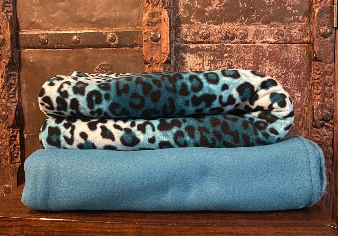 FLEECE Scraps 2lb 13.4oz. Mixed Sizes of Prints and Solids Featuring ...