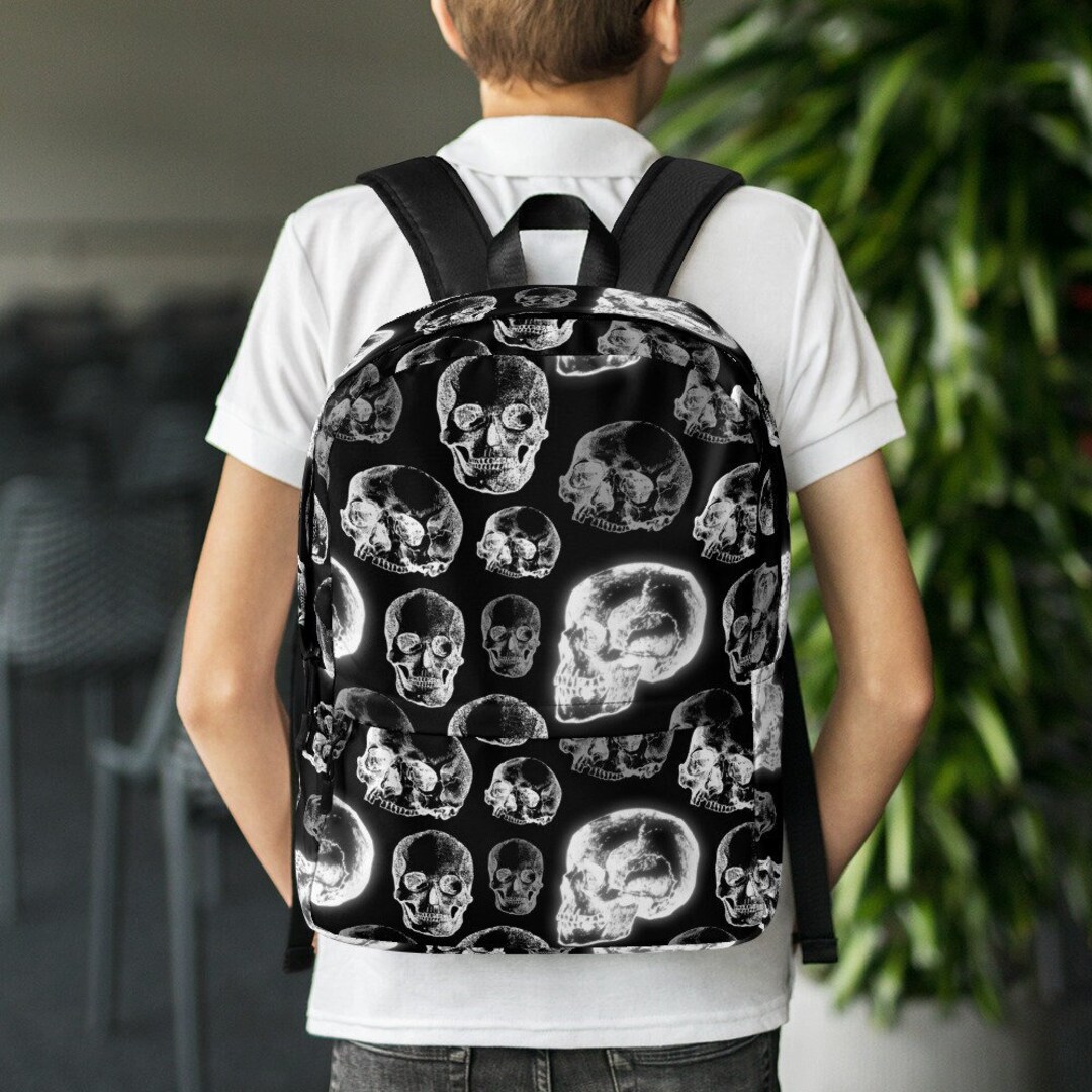 Black White Skulls Backpack, Human Skull X-ray Back to School Book Bag ...