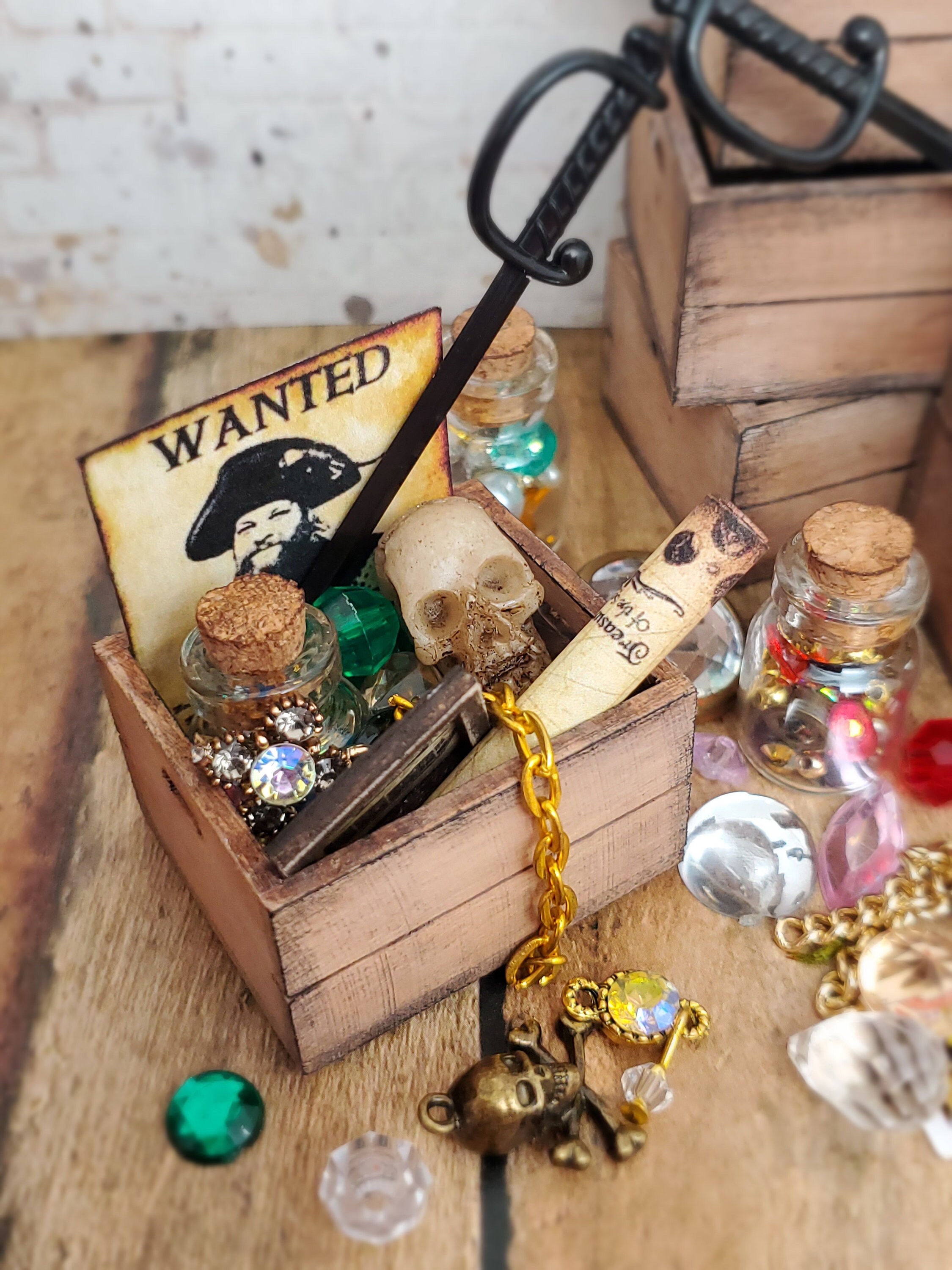 Pirate Miniature, Dollhouse Pirate Crate, Miniature Accessory, 1:12 ...