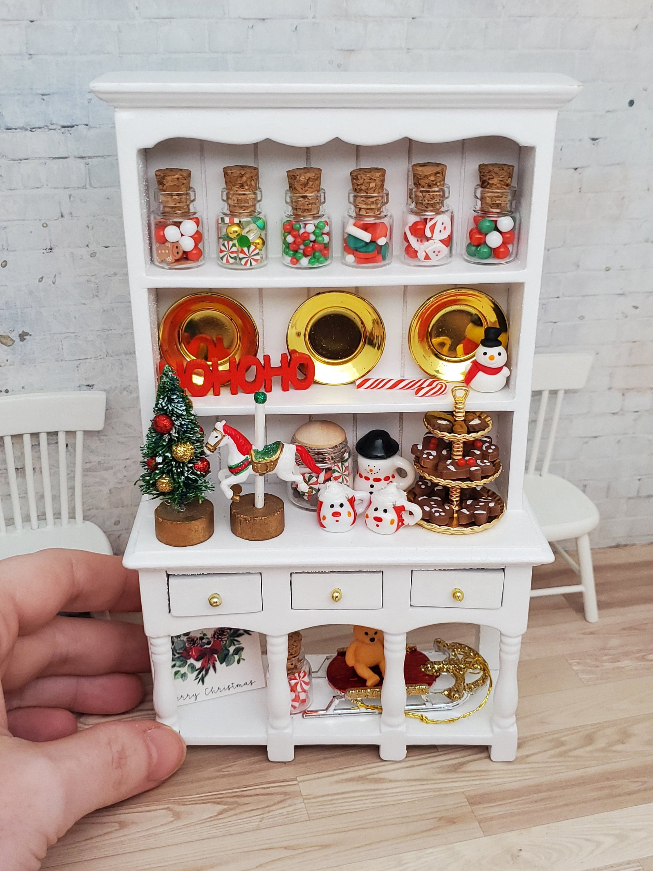 Mini hutch store