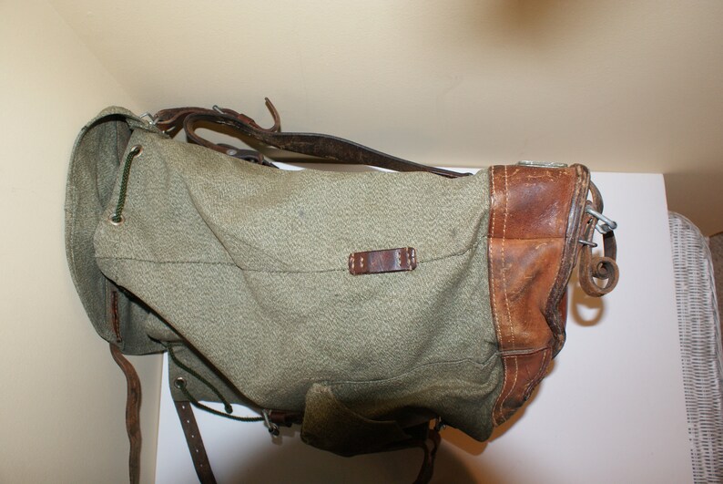 Swiss Army Surplus Backpack Vintage Salt and Pepper Excellent Condition ...