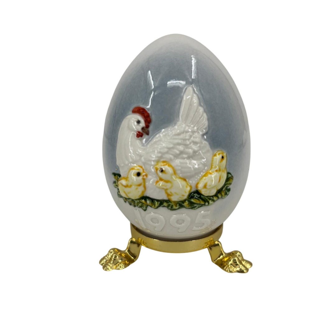 Goebel Germany 1995 Annual Egg Hen and Chicks 18th Edition Footed ...