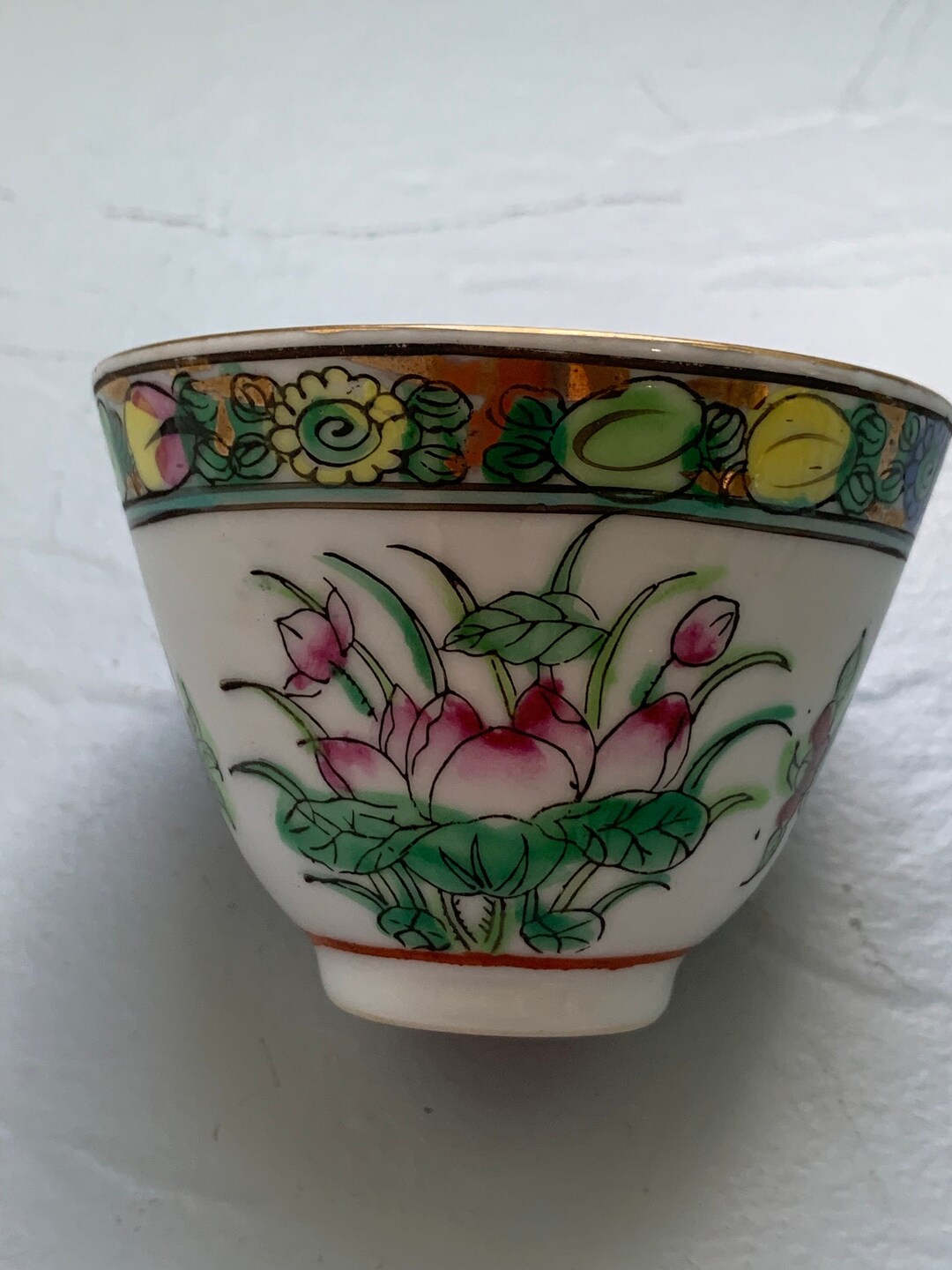 Beautiful Vintage Handleless Tea Cup Hong Kong Decorated Gold Rim Trim ...