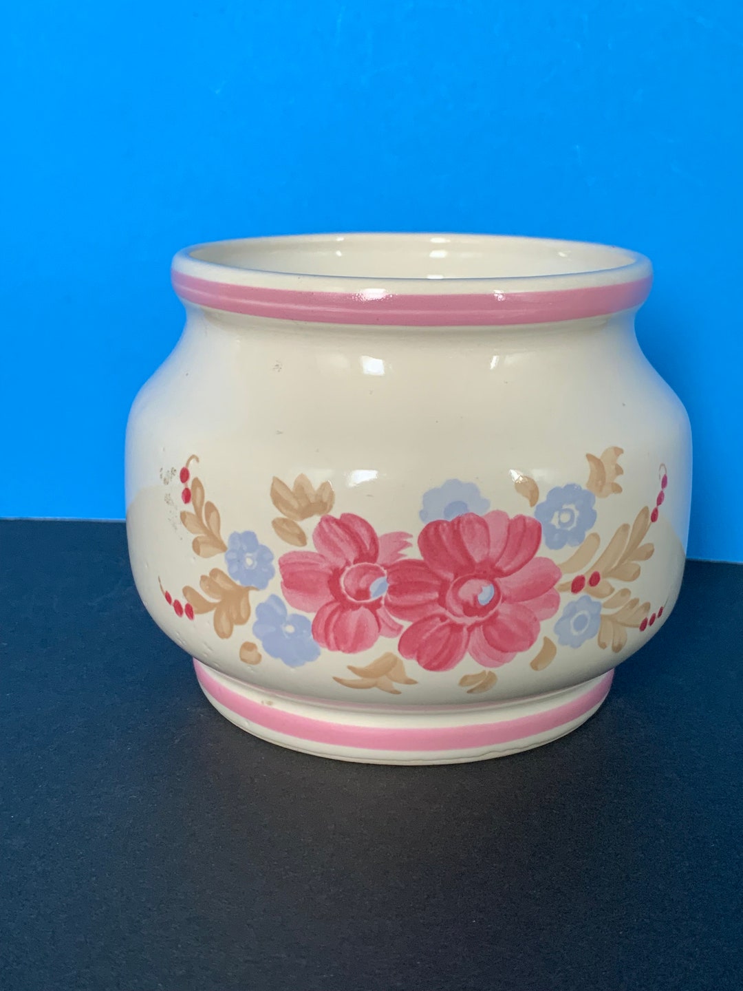 Oh so Pretty Vintage FTD 1981 Planter With Pink and Blue Flowers Design ...