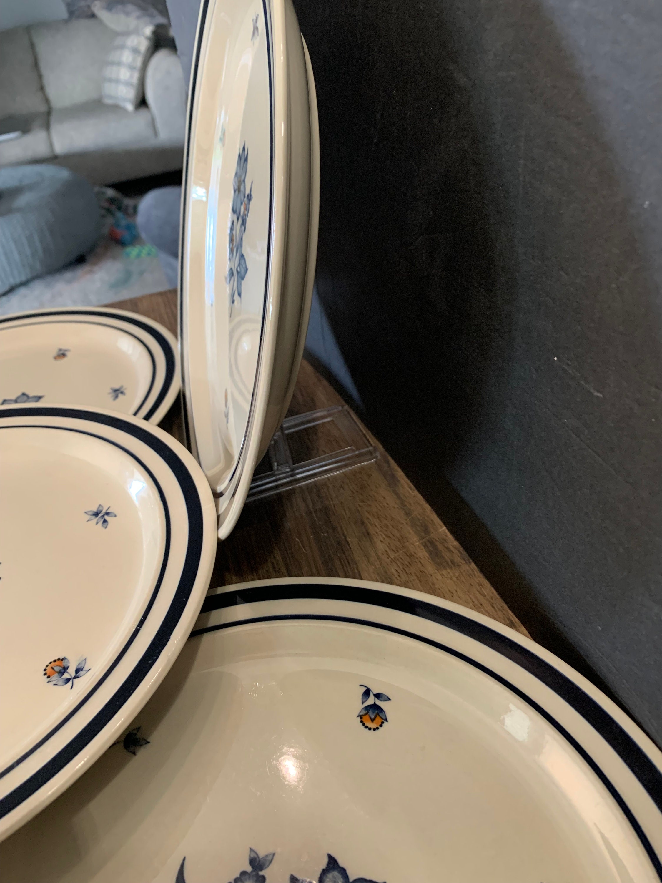 Set of 5 Newcor Versailles Stoneware Plates, Timeless Pattern With ...