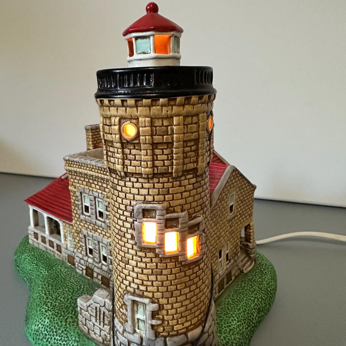 Lefton Old Mackinac Lighthouse Lamp: 2003 Historic American Collection ...