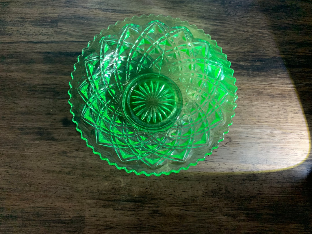 Vintage Vaseline uranium Diamond Pattern Green Glass Bowl - Etsy