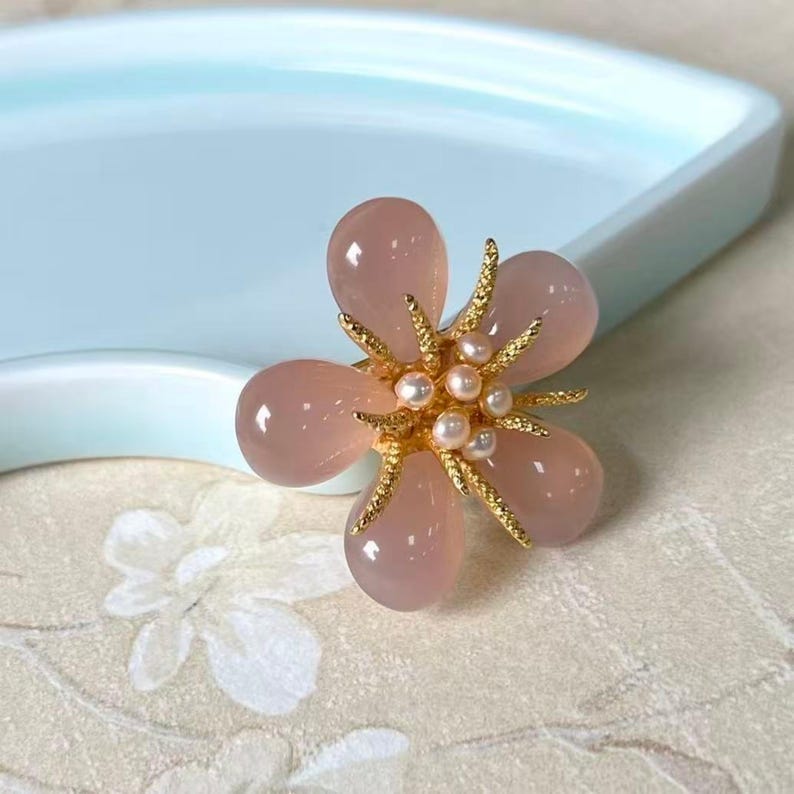 Natural Sakura Soft Pink Chalcedony With Pearl Pin Brooch/unique Flower ...