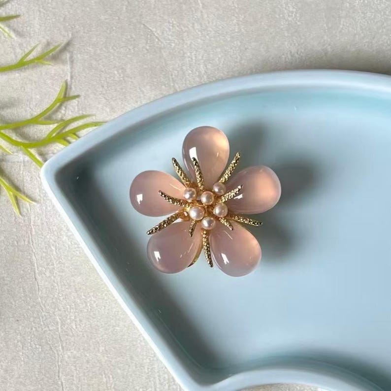 Natural Sakura Soft Pink Chalcedony With Pearl Pin Brooch/unique Flower ...