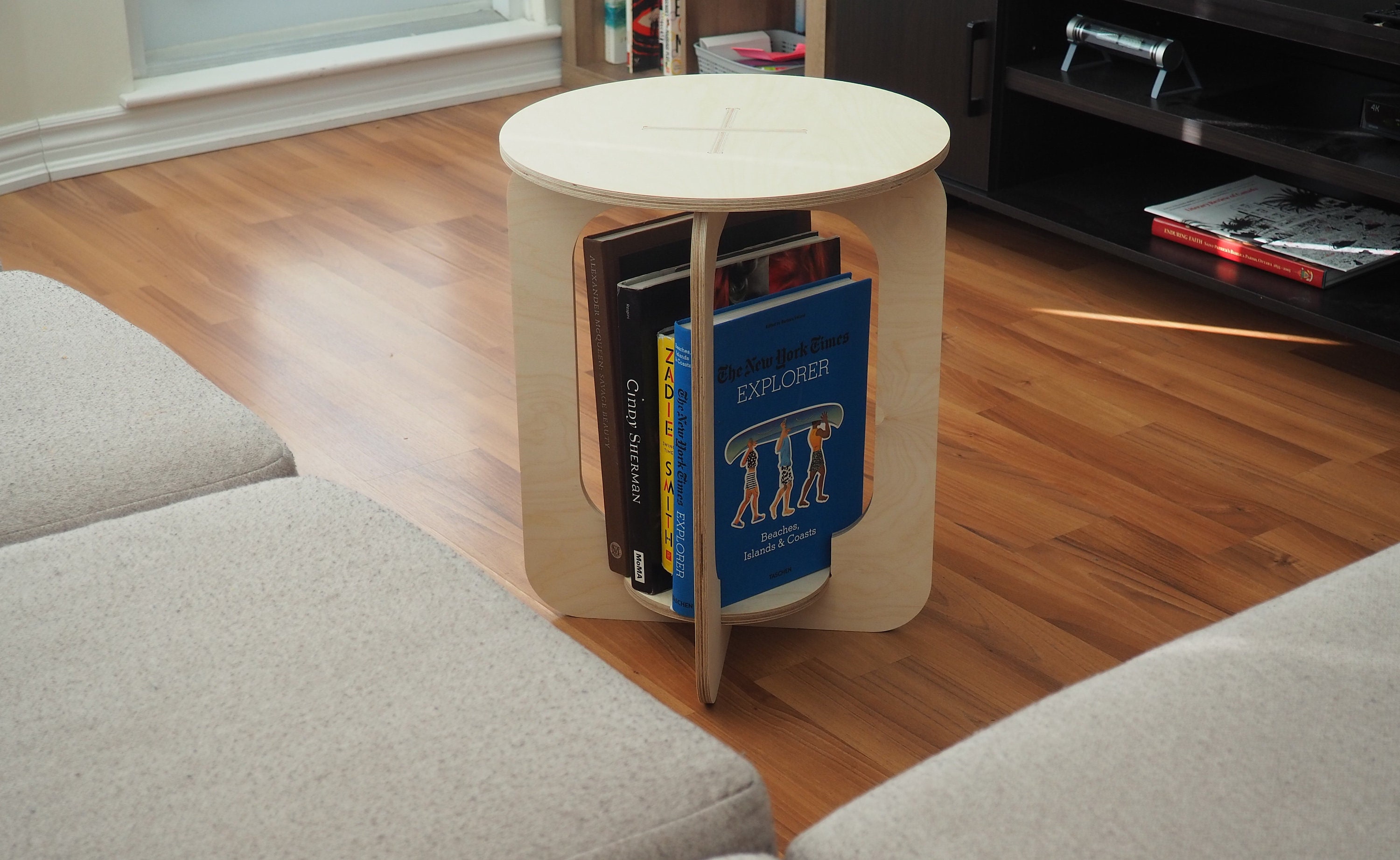Nọrọ Stool: Display Your Favorite Records and Books, Assemble Without ...