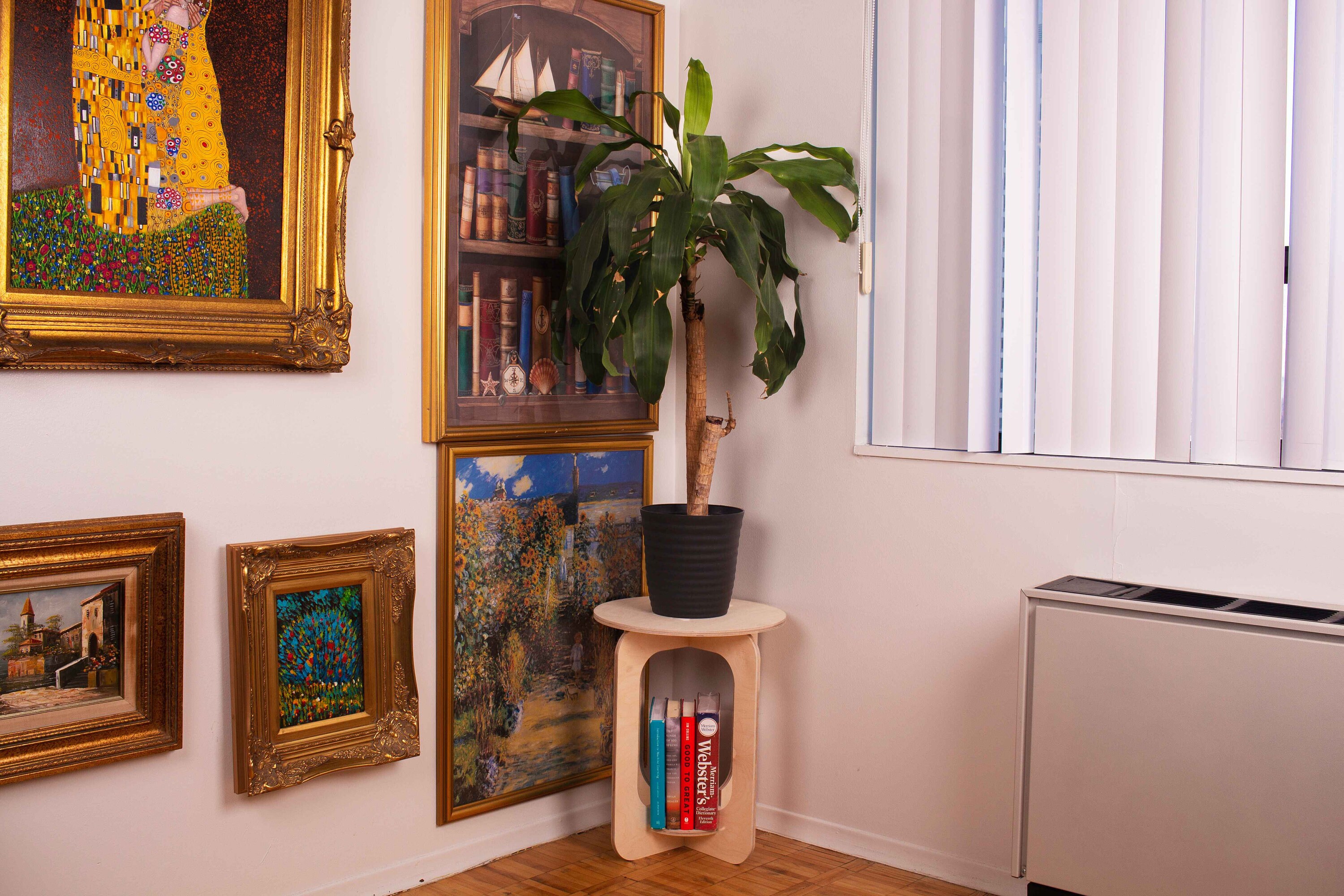 Nọrọ Stool: Display Your Favorite Records and Books, Assemble Without ...