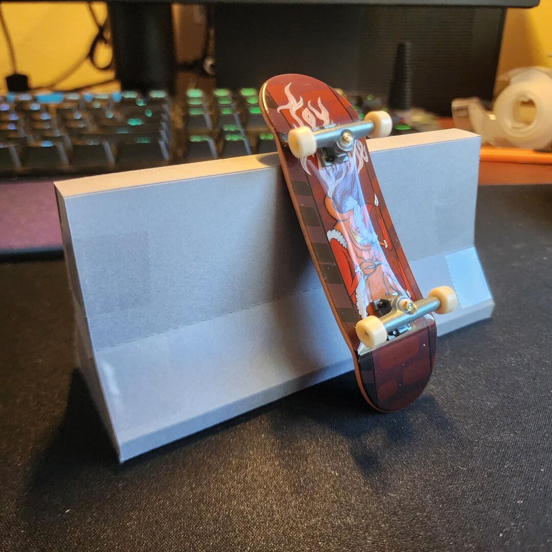 Papercraft Fingerboard Skate Park - Concrete Barrier - Etsy