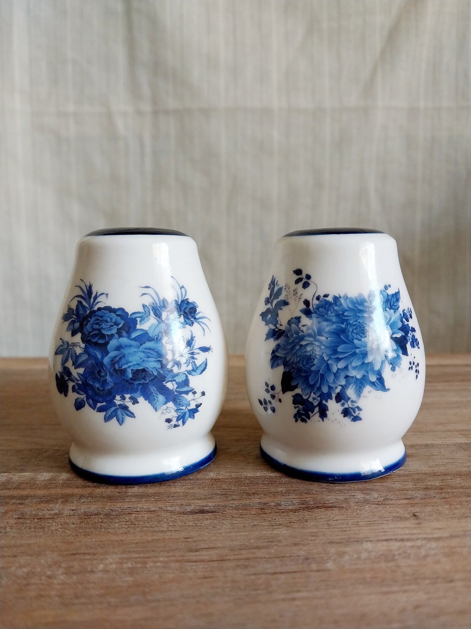 Vintage Pair of Salt & Pepper Shakers 'florence' Blue White Floral ...