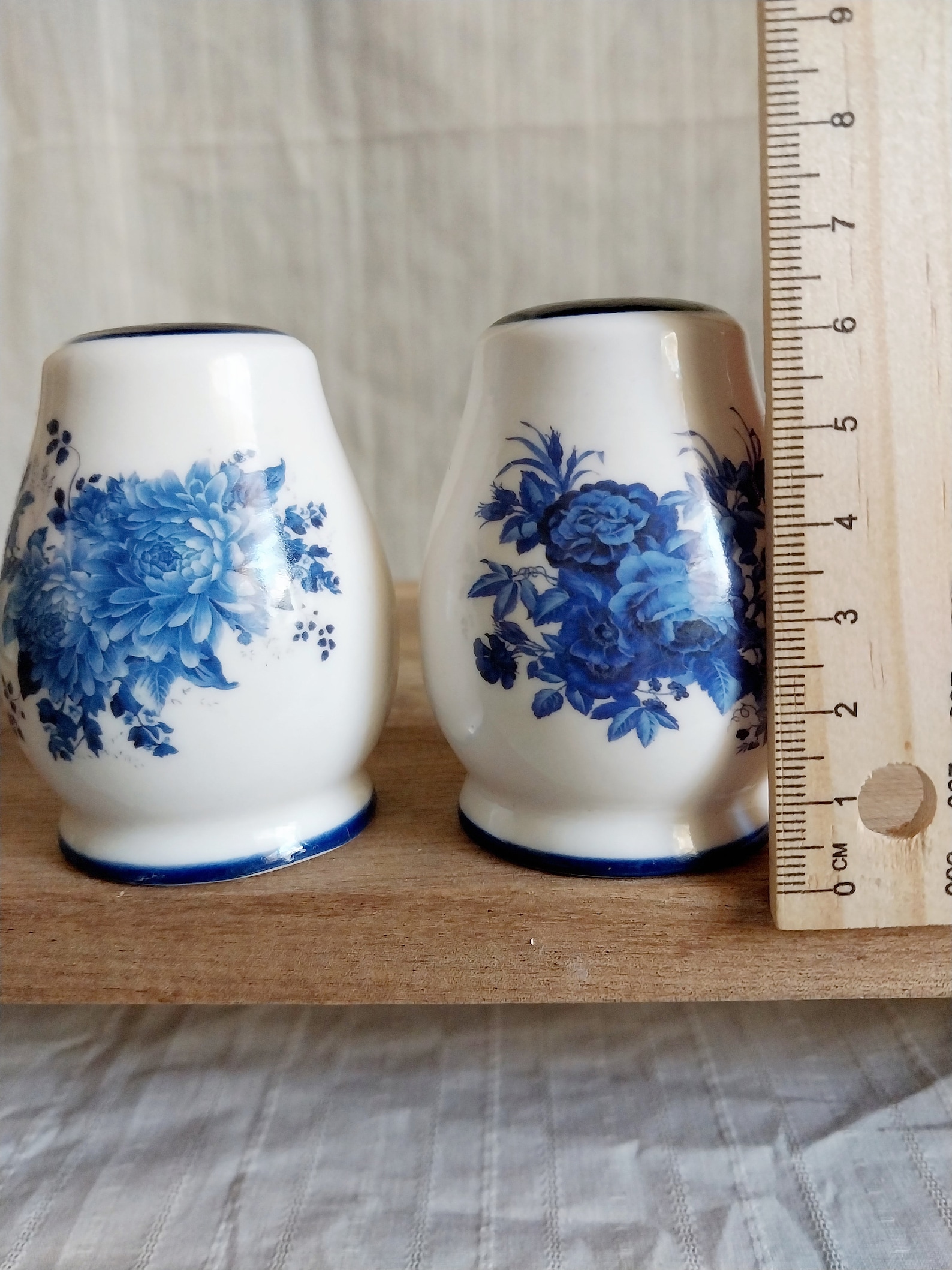 Vintage Pair of Salt & Pepper Shakers 'florence' Blue White Floral ...