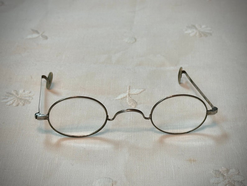 Antique Wire Rim Round Reading Eyeglasses Saddle Bridge Nose With Case ...