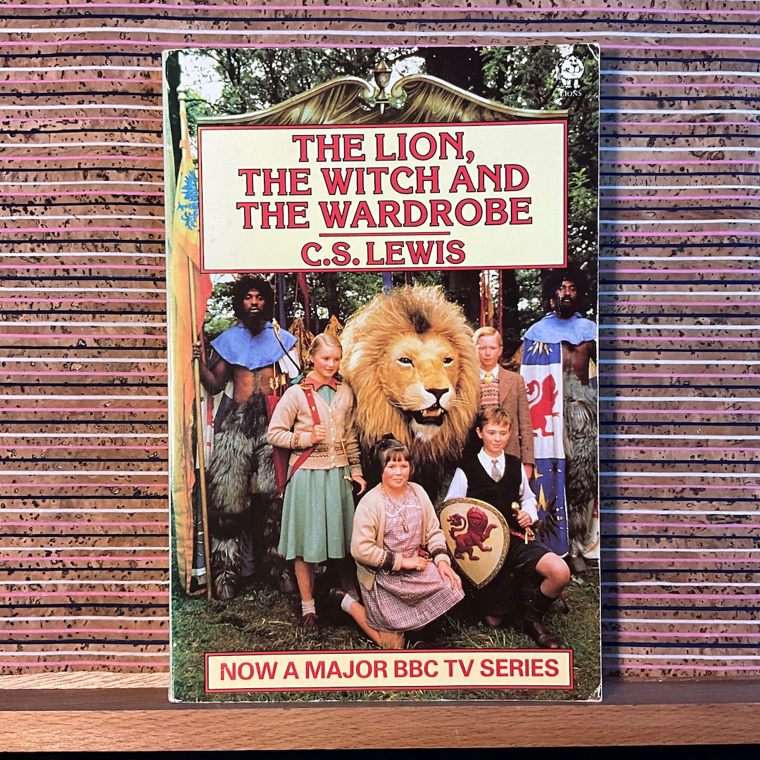 The Lion, the Witch and the Wardrobe by C.S. Lewis, Illustrated by ...