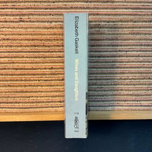 Wives and Daughters by Elizabeth Gaskell - Vintage UK Paperback Book ...