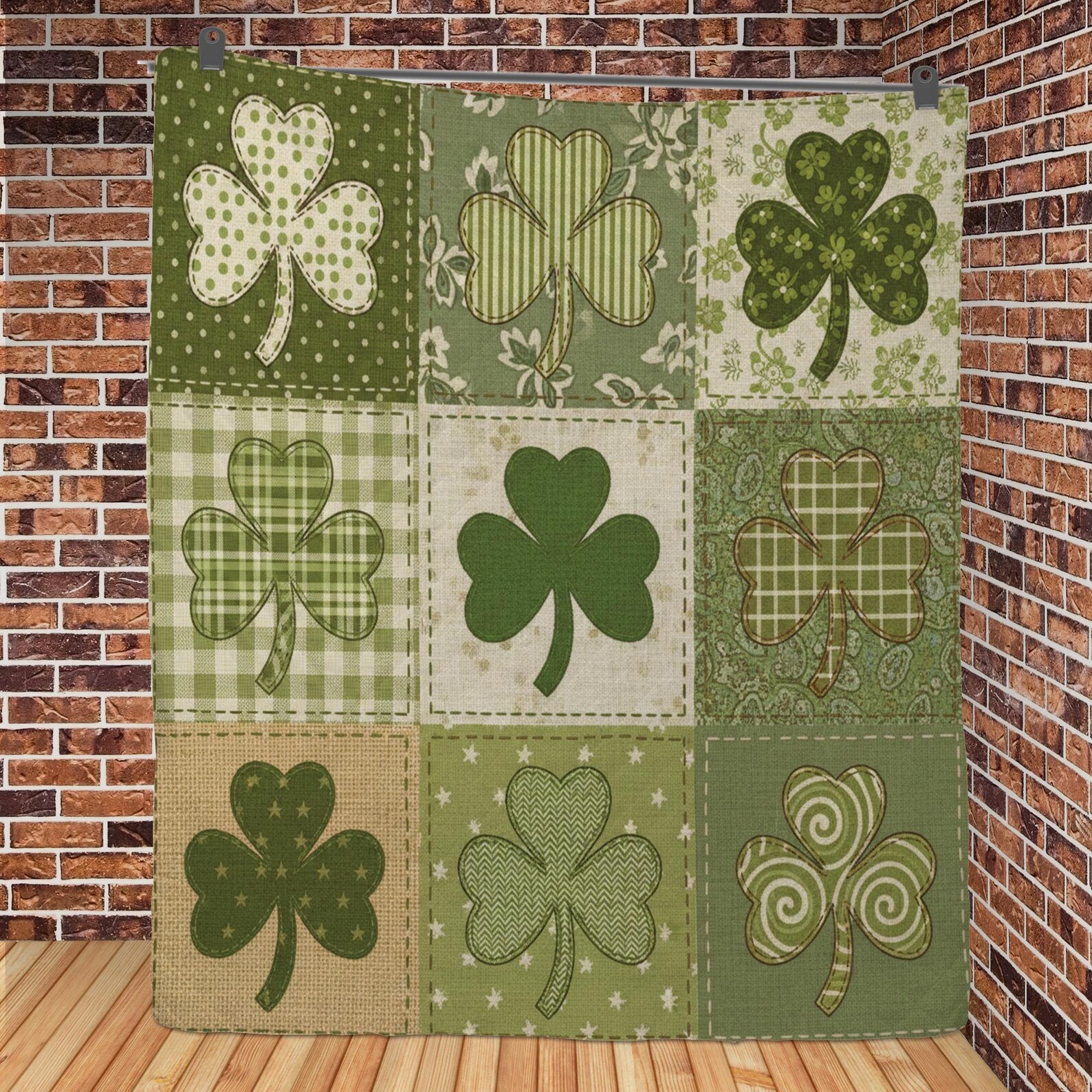 Shamrock Irish Patchwork Quilt Blanket: Clover Pattern Green St Patrick ...