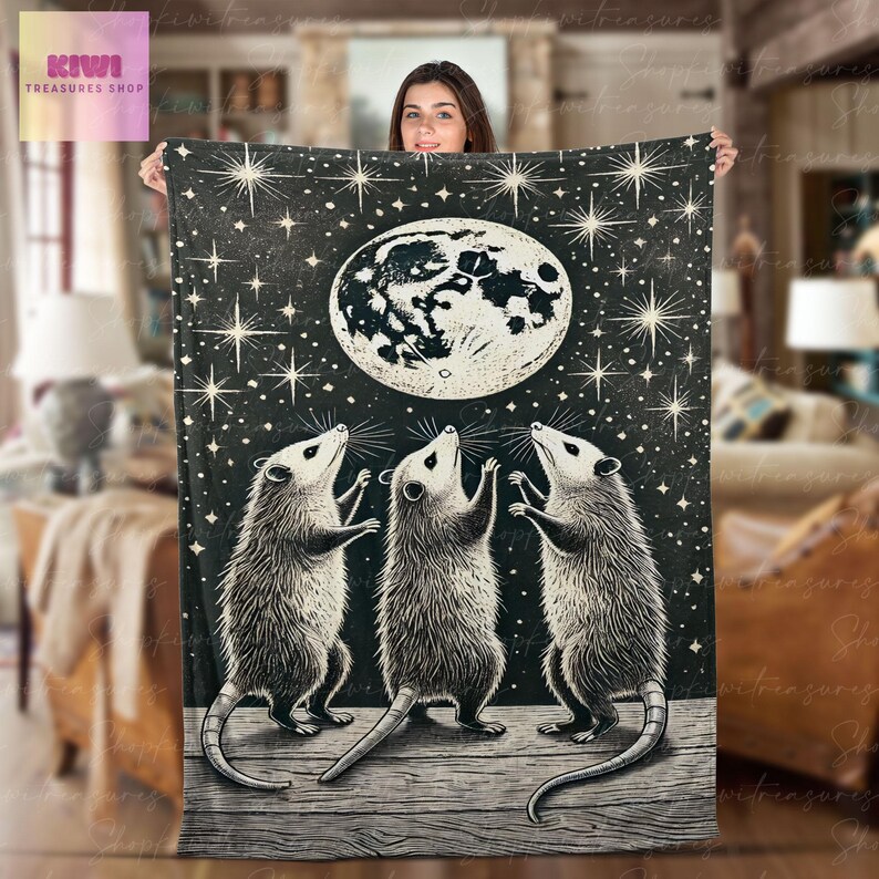 Opossum Howling at Moon Fleece Blanket: Funny Trash Animal Gift - Etsy
