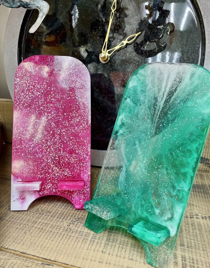 Phone Stand Made of Epoxy Resin | Cell Phone Stand Resin | Resin Art ...