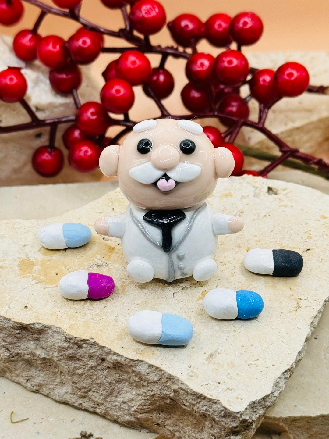 Dr Simi Desk Buddy / Mini Doctor Mexicano / Arcilla hecha a mano Simi ...