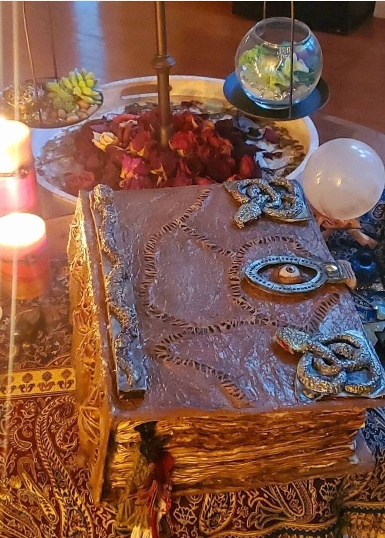 Custom Hocus Pocus Spell Book Replica - Etsy