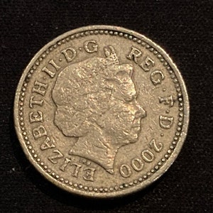 Rare 2000 One Pound Coin Queen Elizabeth II Unique Upside Down ...