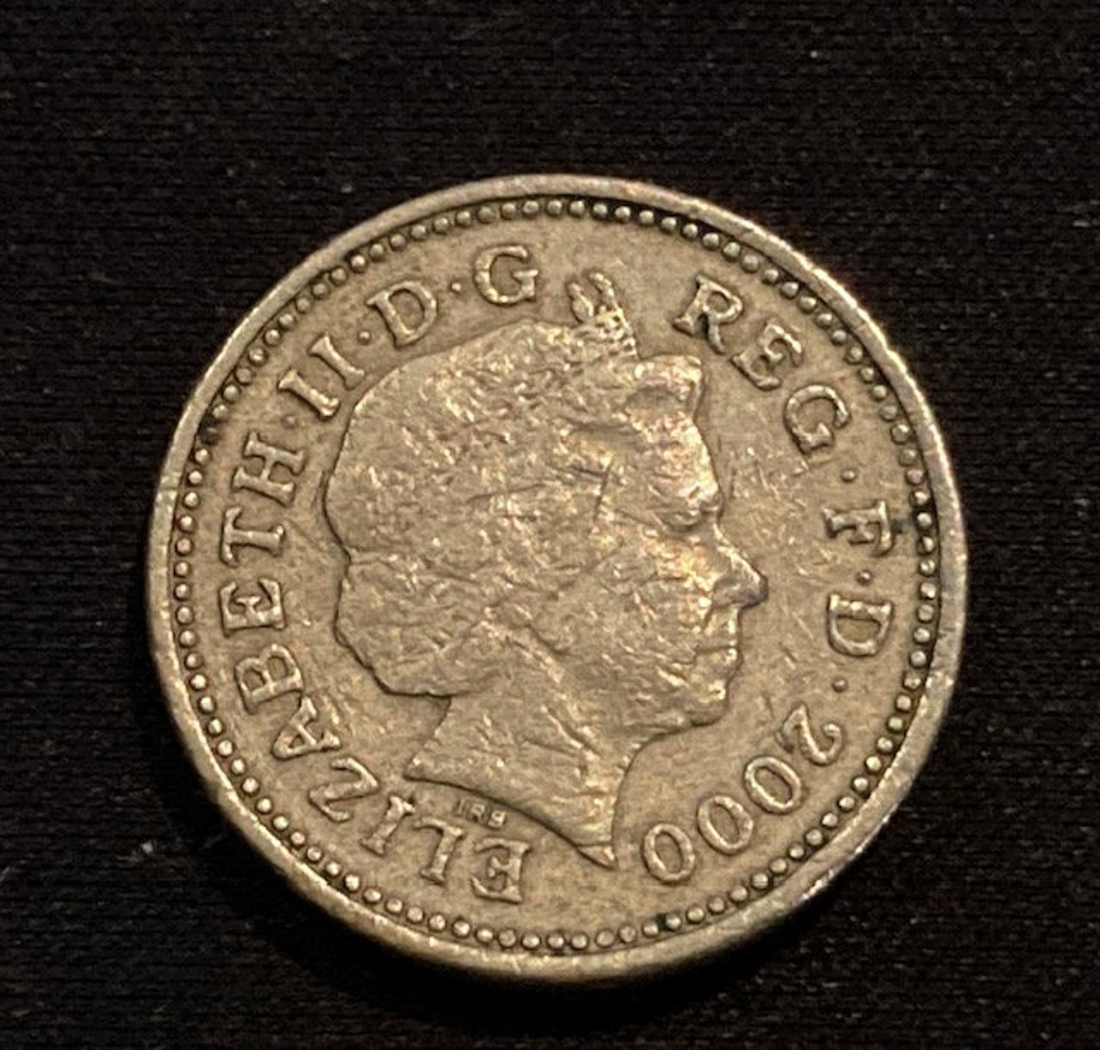 Rare 2000 One Pound Coin Queen Elizabeth II Unique Upside Down ...