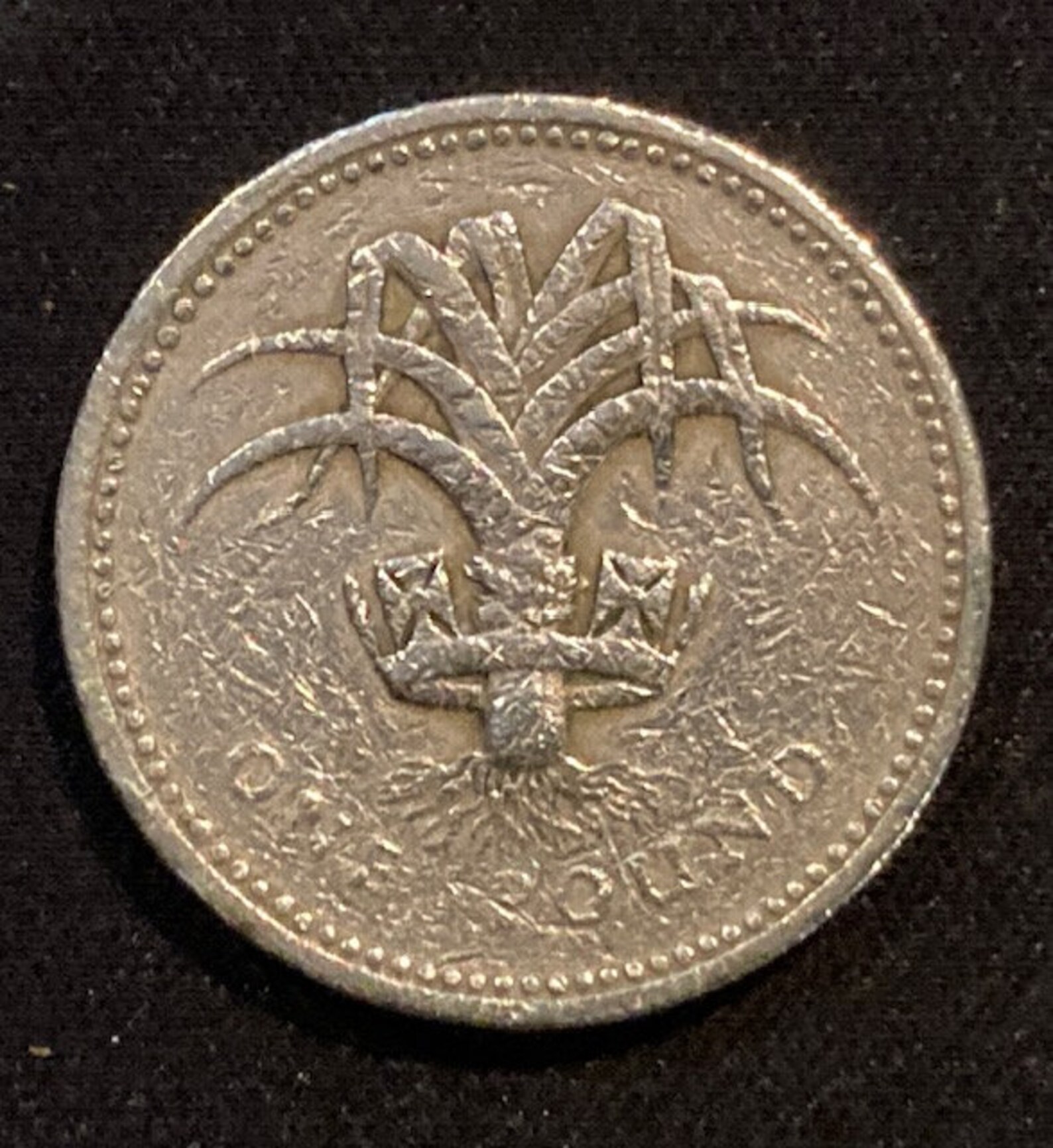 Two 1985 One Pound Coins 1. Rare 1985 One Pound Error Coin, Upside Down ...