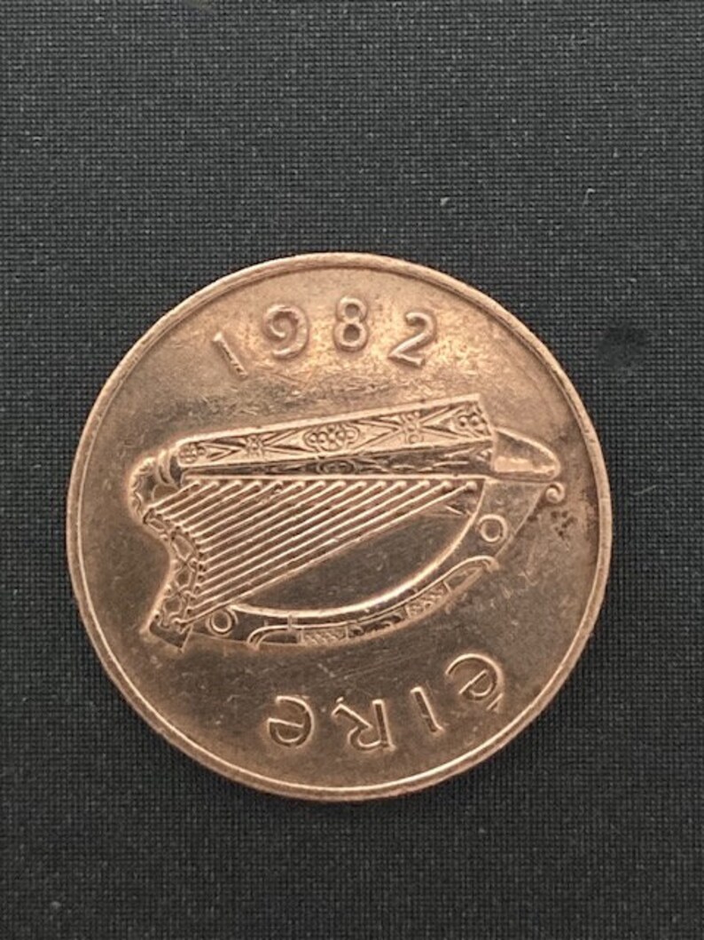 1982 Ireland 2p Coin - Vintage Irish Currency Collectible - Etsy