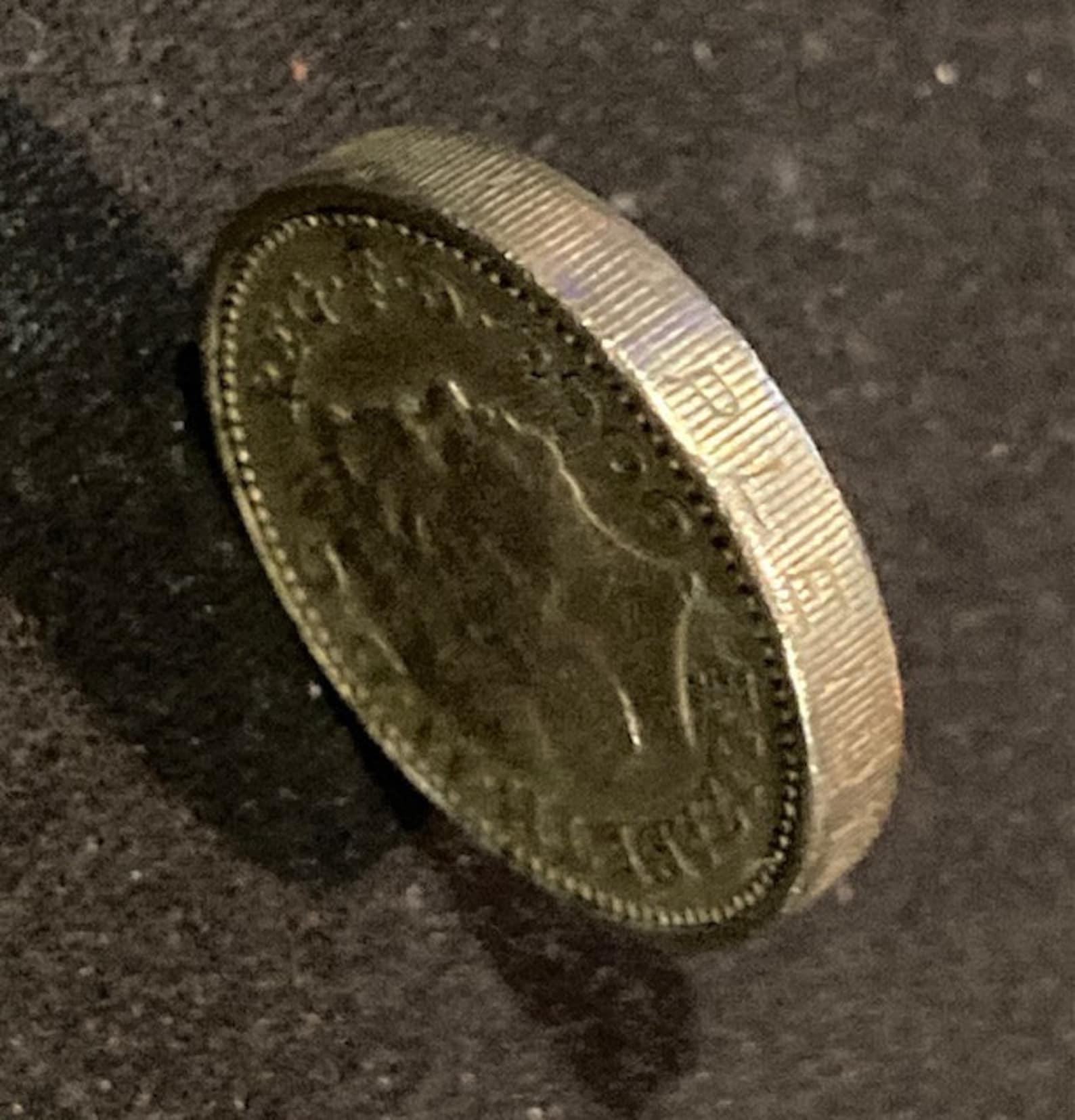 Rare 2000 One Pound Coin Queen Elizabeth II Unique Upside Down ...