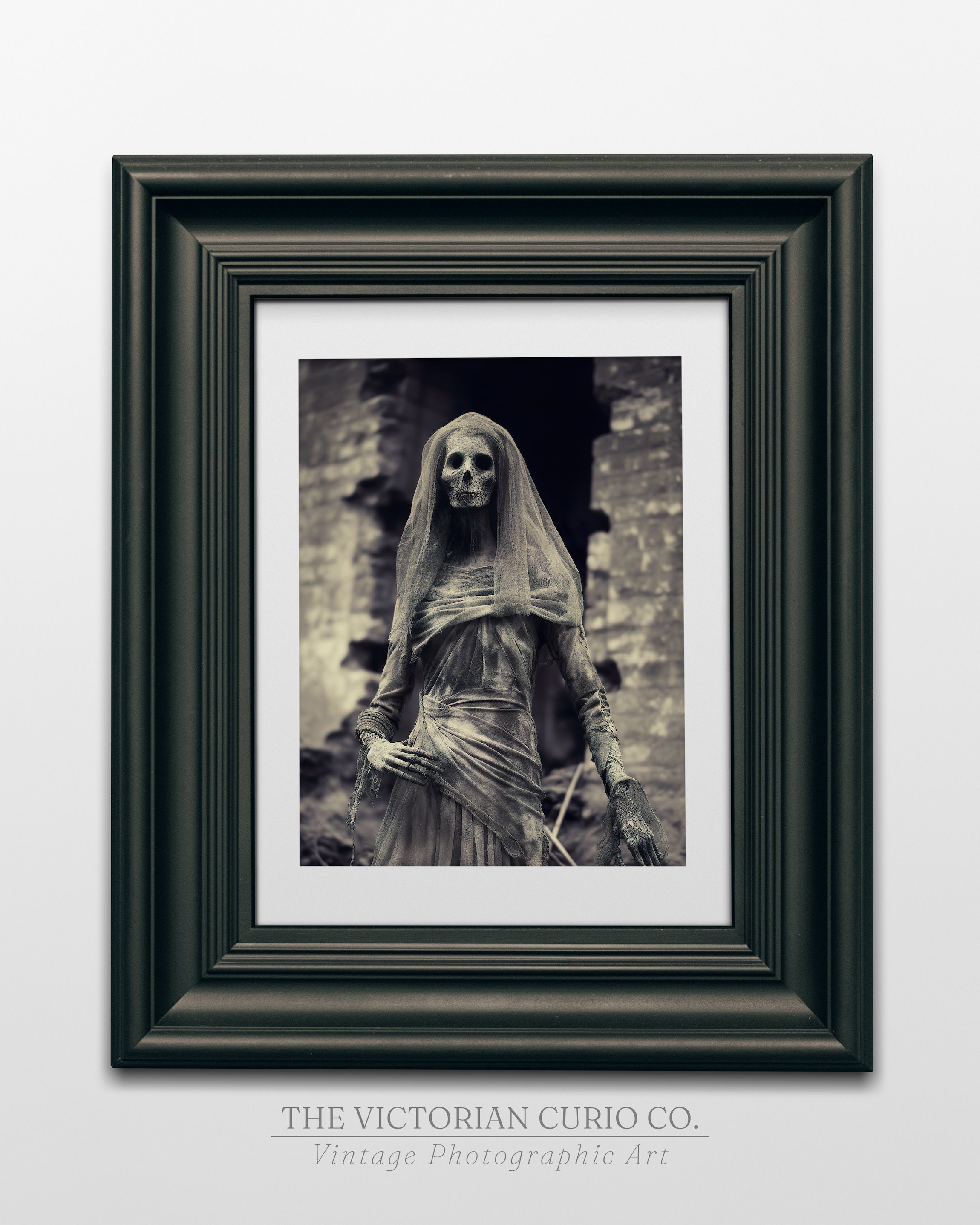 Gothic Banshee Among Ruins, PRINTABLE Creepy Wall Art, Vintage Portrait ...