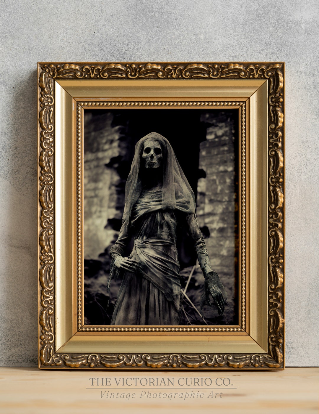 Gothic Banshee Among Ruins, PRINTABLE Creepy Wall Art, Vintage Portrait ...
