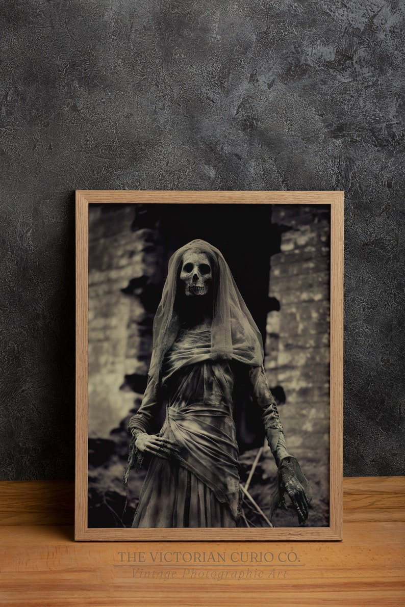 Gothic Banshee Among Ruins, PRINTABLE Creepy Wall Art, Vintage Portrait ...