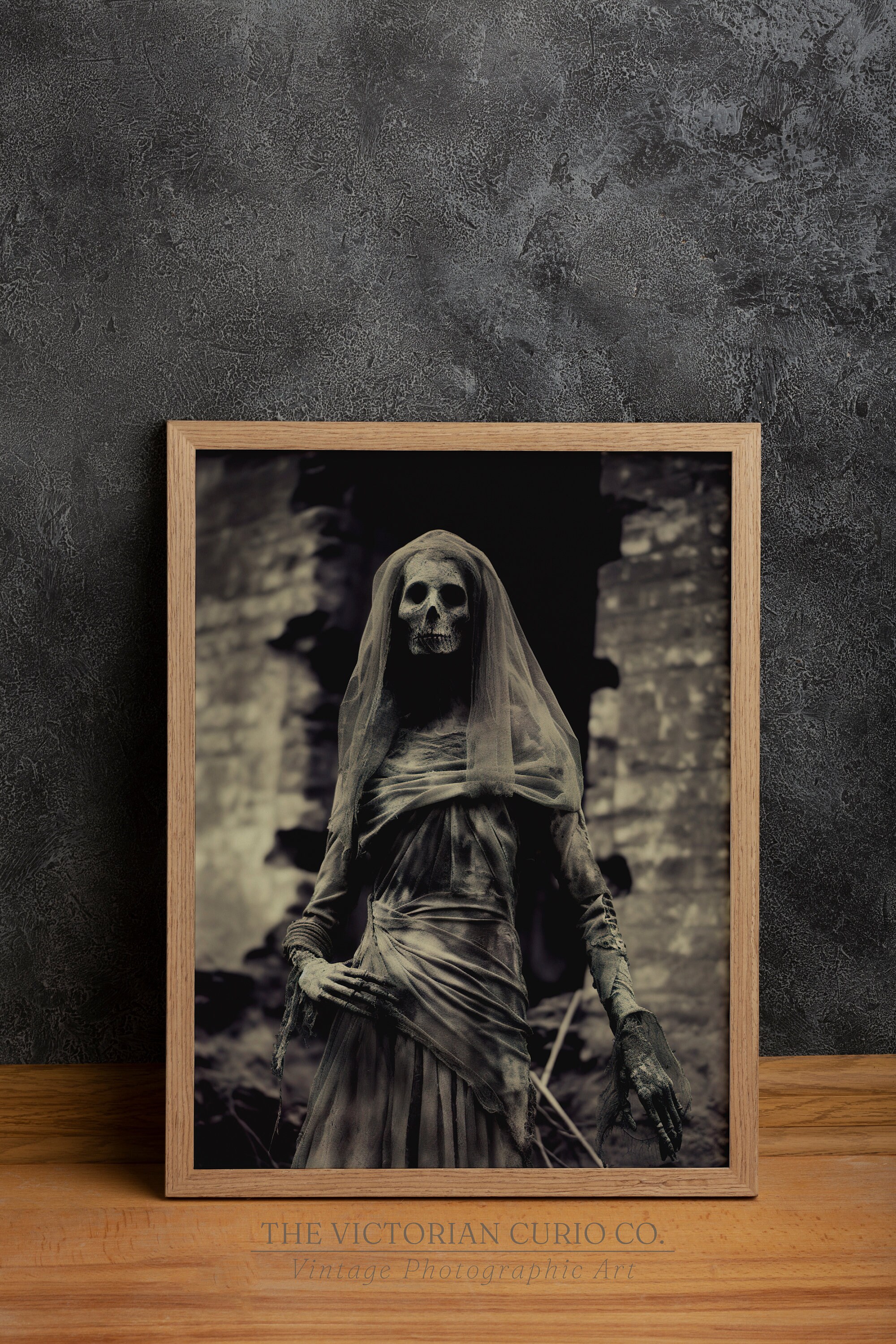 Gothic Banshee Among Ruins, PRINTABLE Creepy Wall Art, Vintage Portrait ...