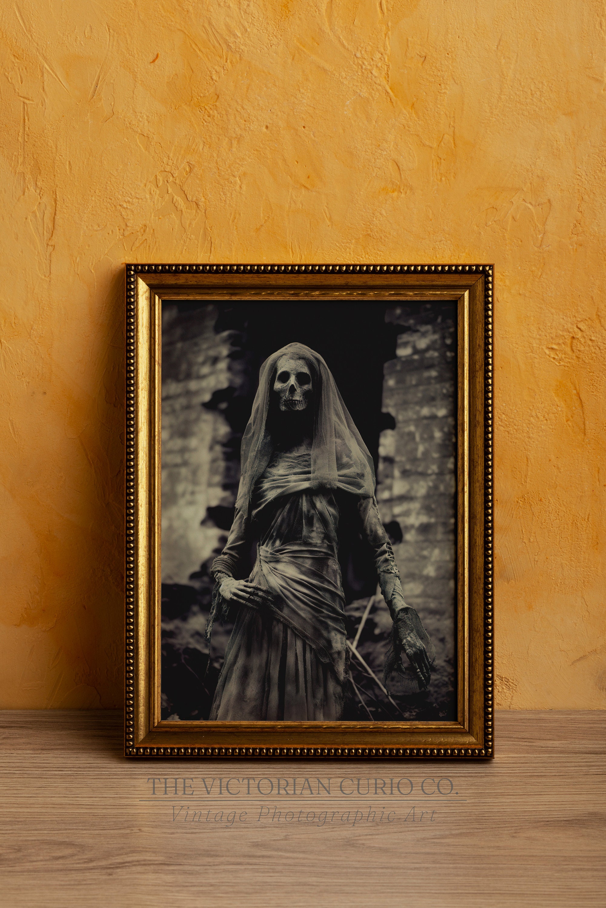 Gothic Banshee Among Ruins, PRINTABLE Creepy Wall Art, Vintage Portrait ...