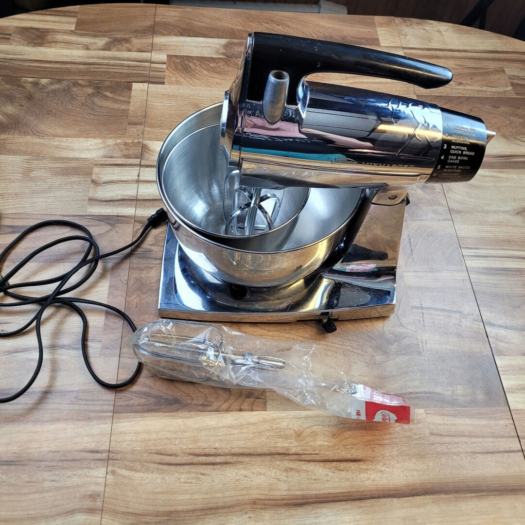 Vintage Antique 1950s Sunbeam Mixmaster Kitchen Mixer With 2 Stainless ...