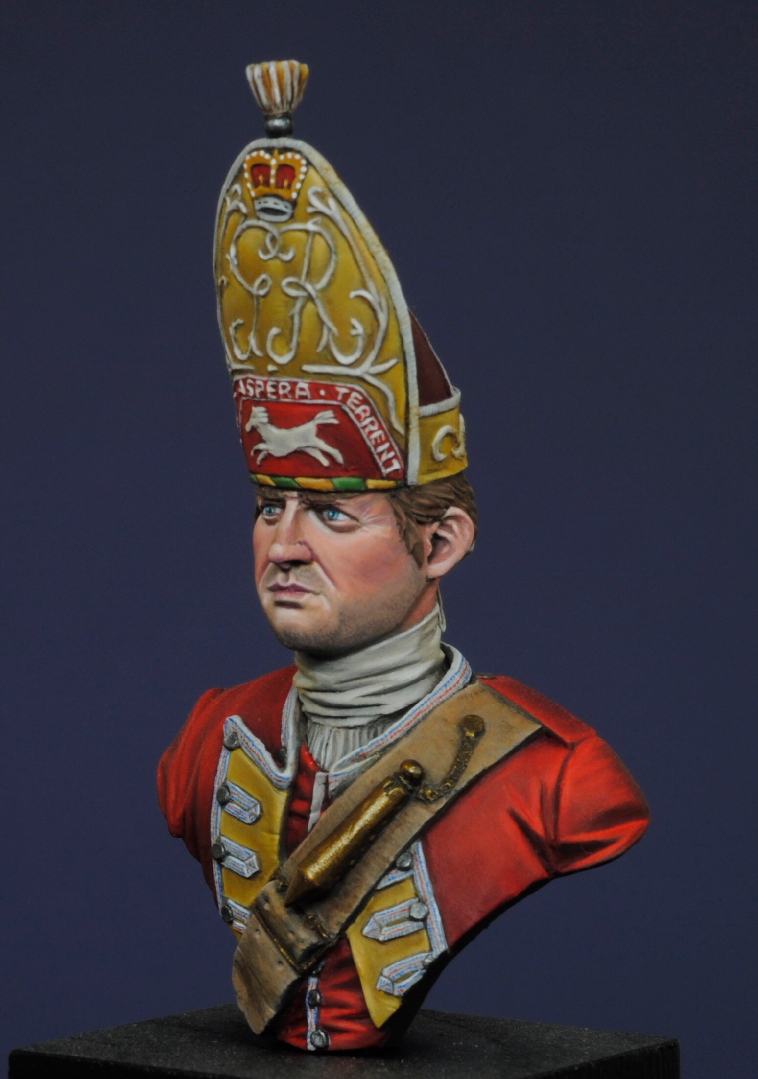 Grenadier, 9th Regiment of Foot 1751 / 1/12th Scale Hand Painted Bust ...