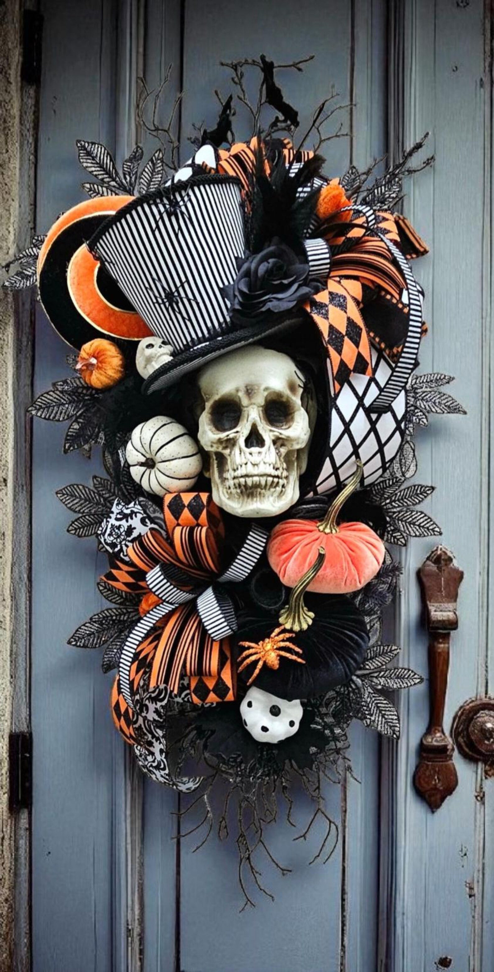 Skeleton Top Hat Wreath, Steampunk Skeleton Swag, Skull Top Hat ...