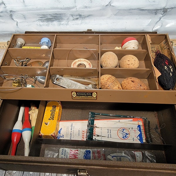 Vintage Tackle Box - Etsy