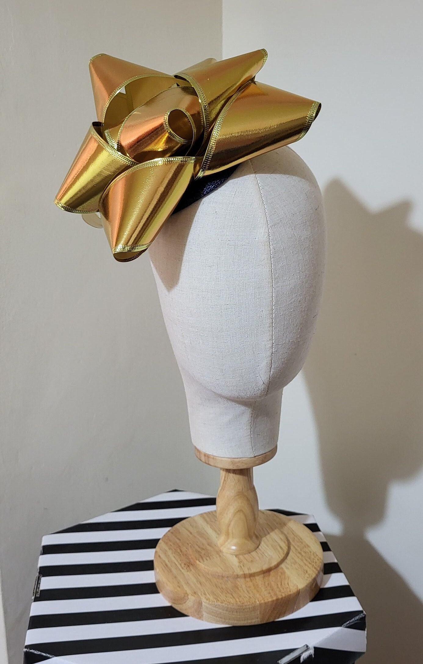 Be the Gift, Gift Bow Fascinator, Hat, Christmas - Etsy