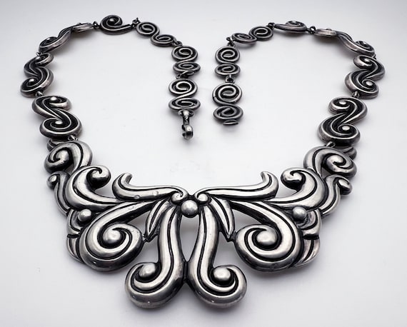 Los Castillo Silver Necklace - Gem