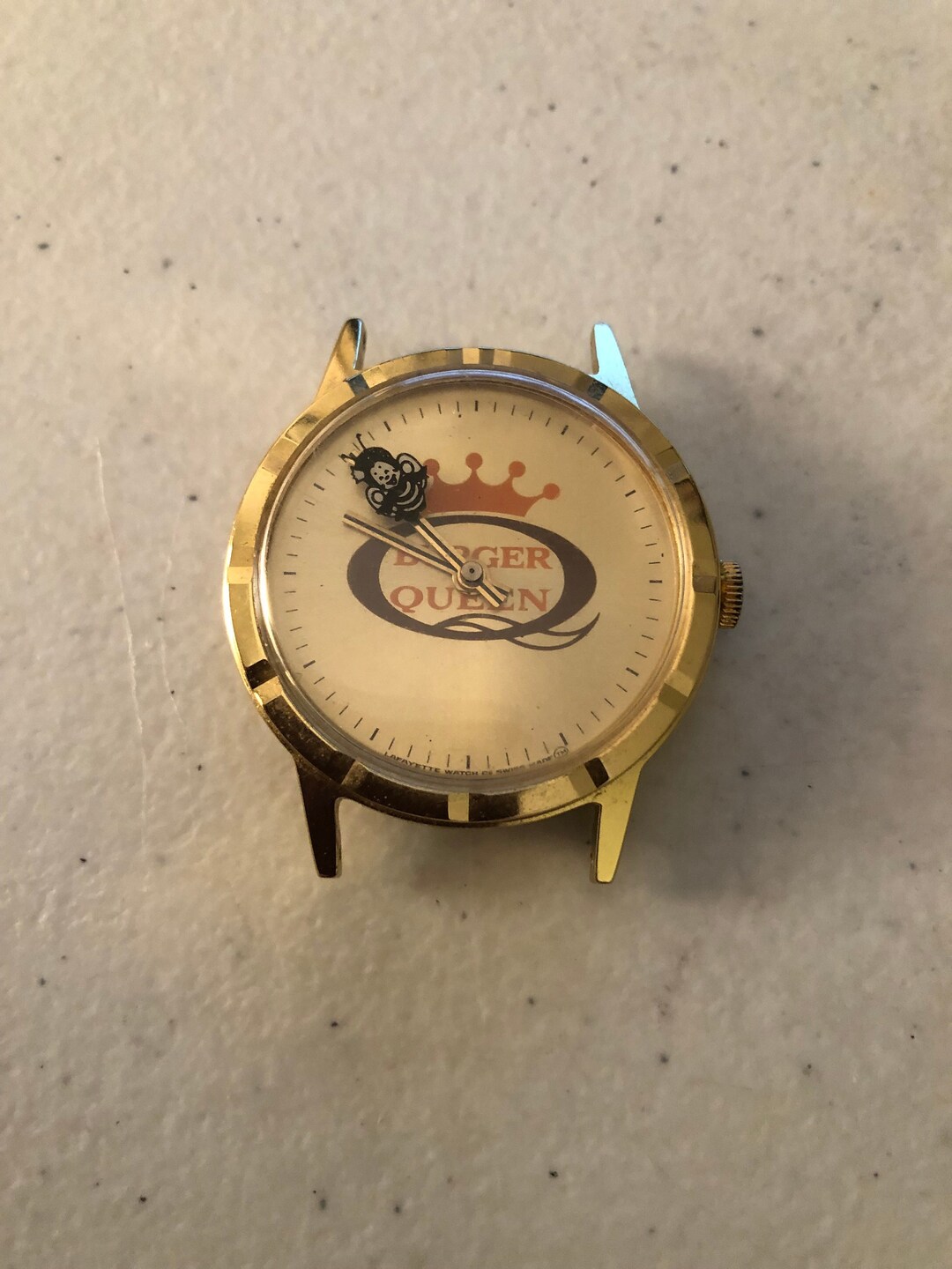 Vintage 1960s Burger Queen Watch Sans Band Queenie Bee second Hand ...