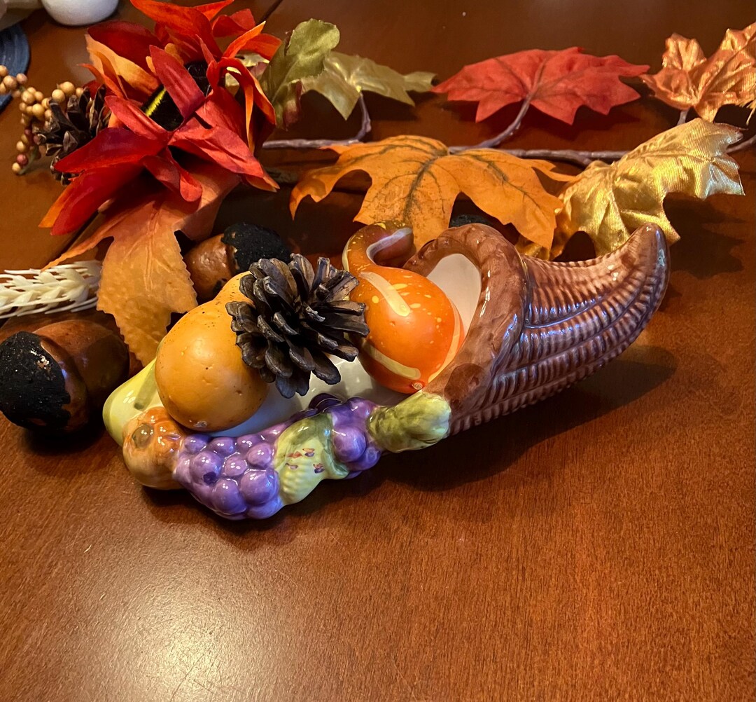 Small Ceramic Cornucopia: Thanksgiving Autumn Display - Etsy