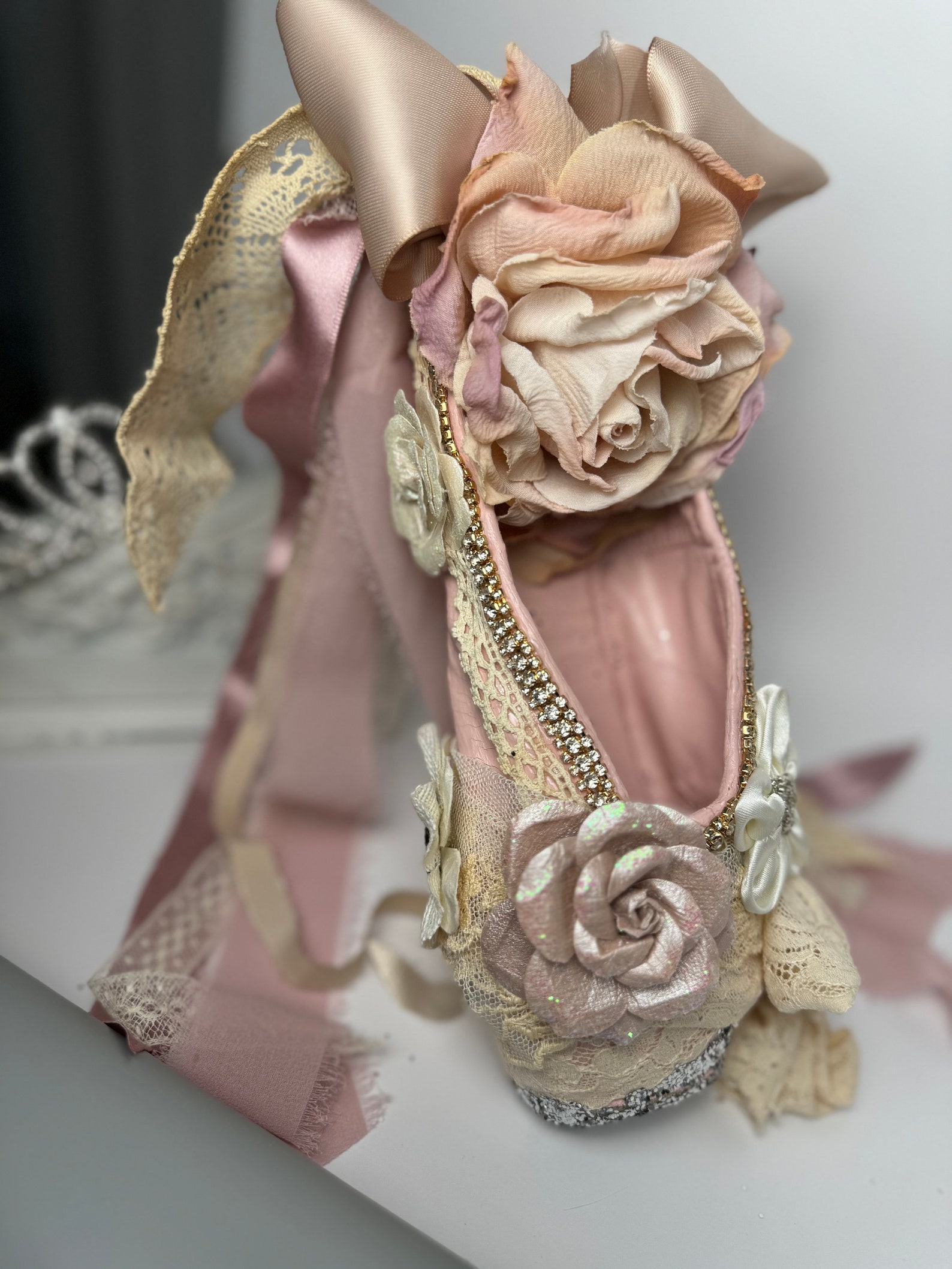 Decorative Pointe Satin Pink Ballet Shoe Roses Ribbon Bows Sparkle ...