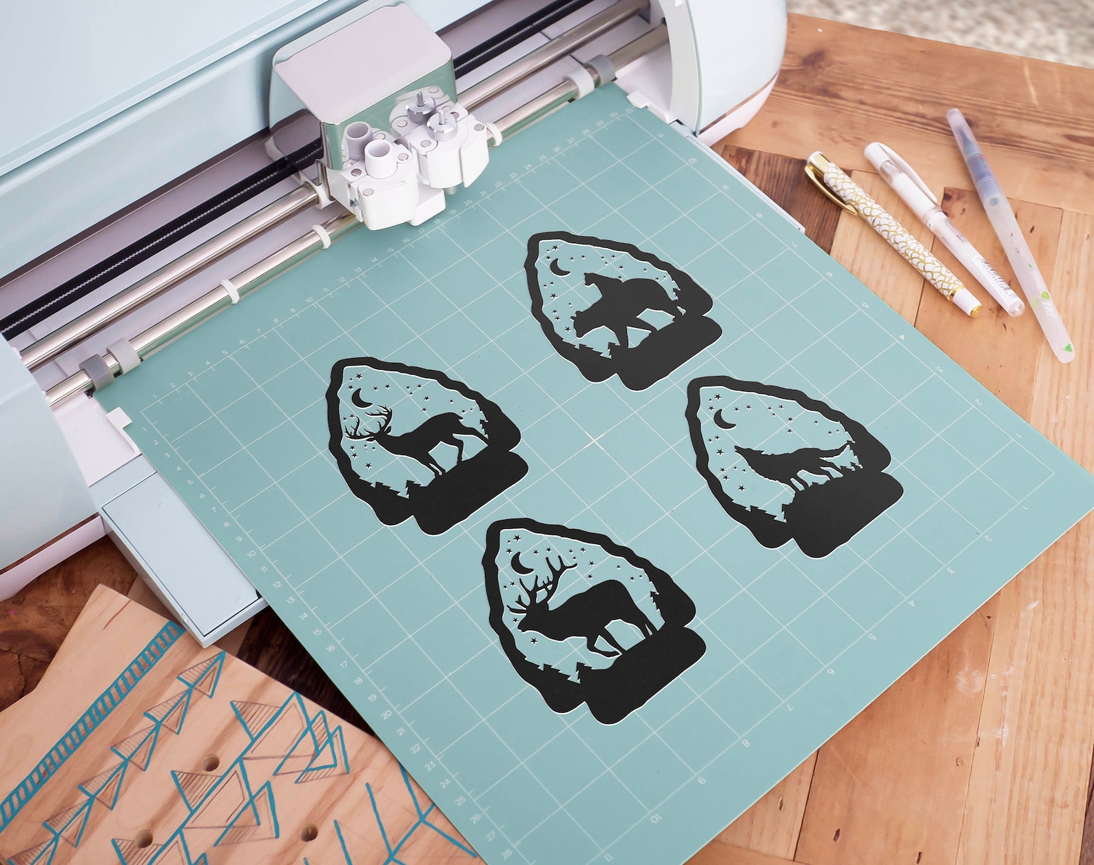 Animal Arrowhead Vector Graphic for DIY Crafts and Projects Bear, Deer ...