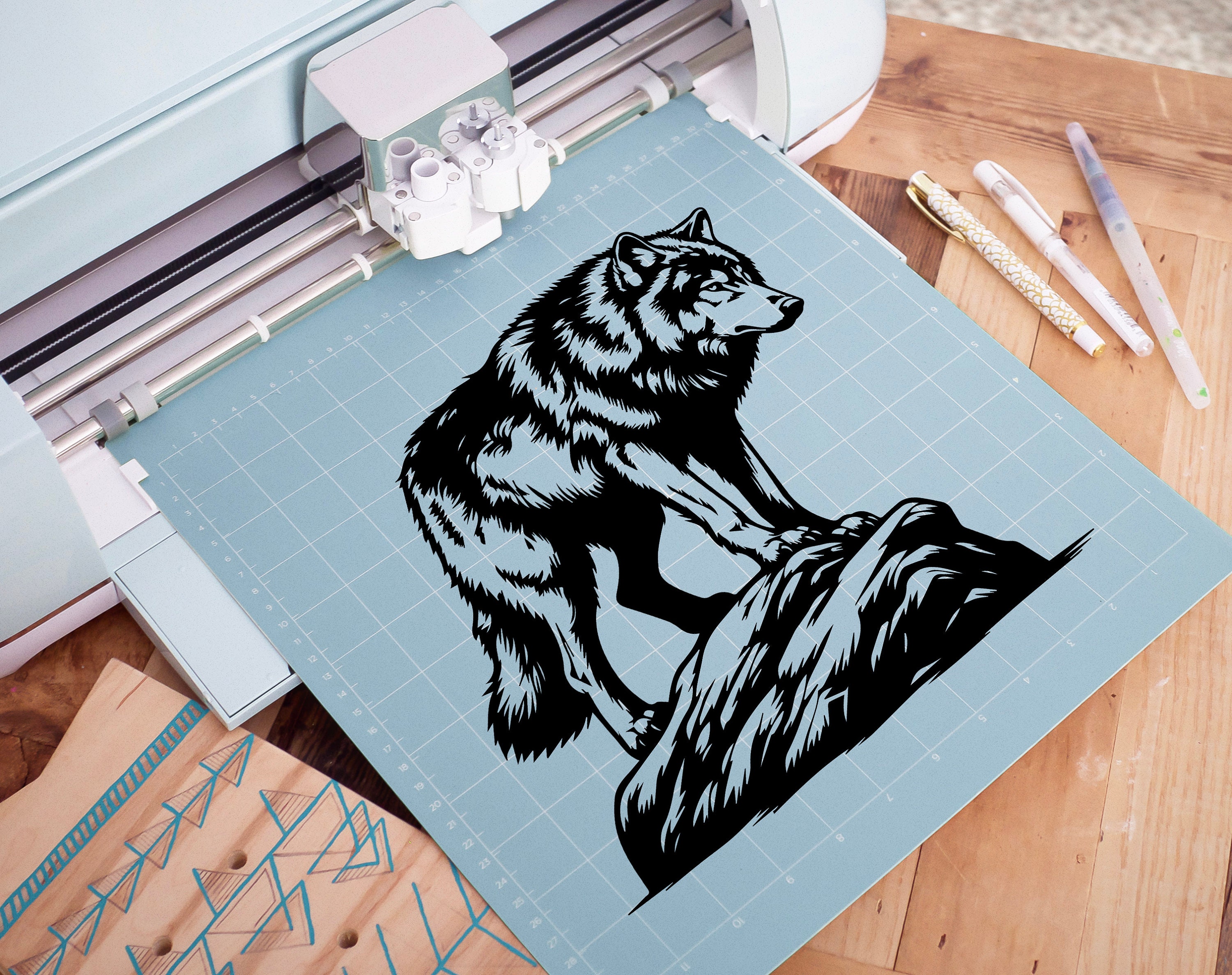 8 Wolf Boulder Cut Files Grey Wolves Vector Graphic Silhouette, Cameo ...