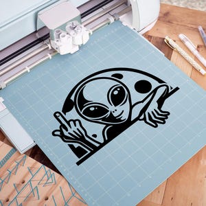 Peeking Alien Middle Finger Alien Flip off Vector Graphic Laser File ...